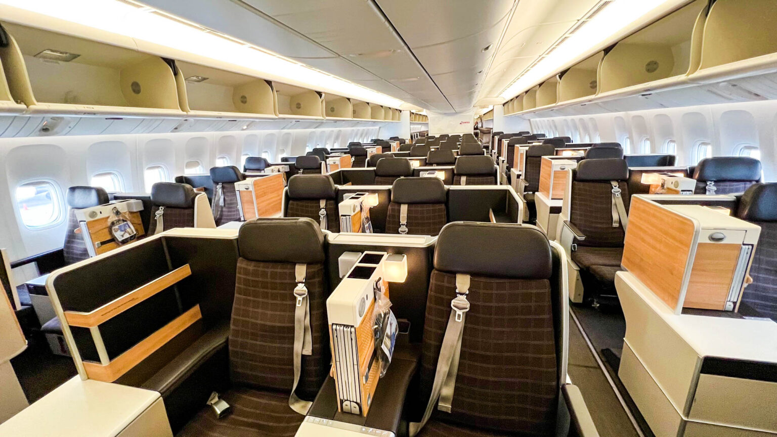 Boeing 777-300ER da SWISS | Cartões, Milhas e Viagens
