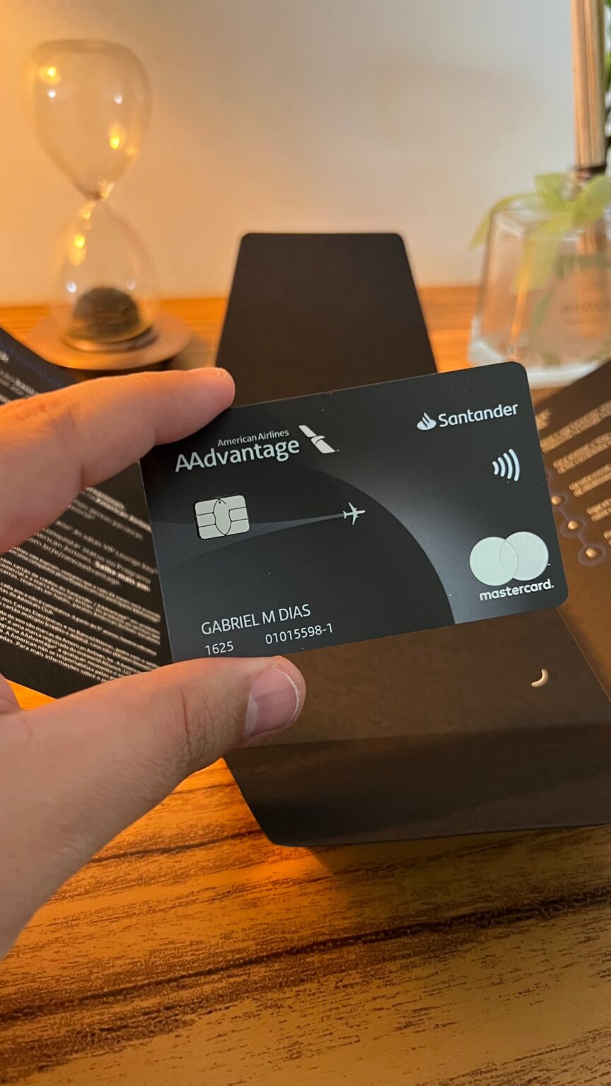 Cartão de crédito Santander AAdvantage Mastercard Black | Cartões ...