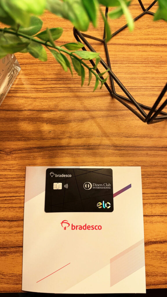 Cartão de crédito Bradesco Elo Diners Club | Cartões, Milhas e Viagens