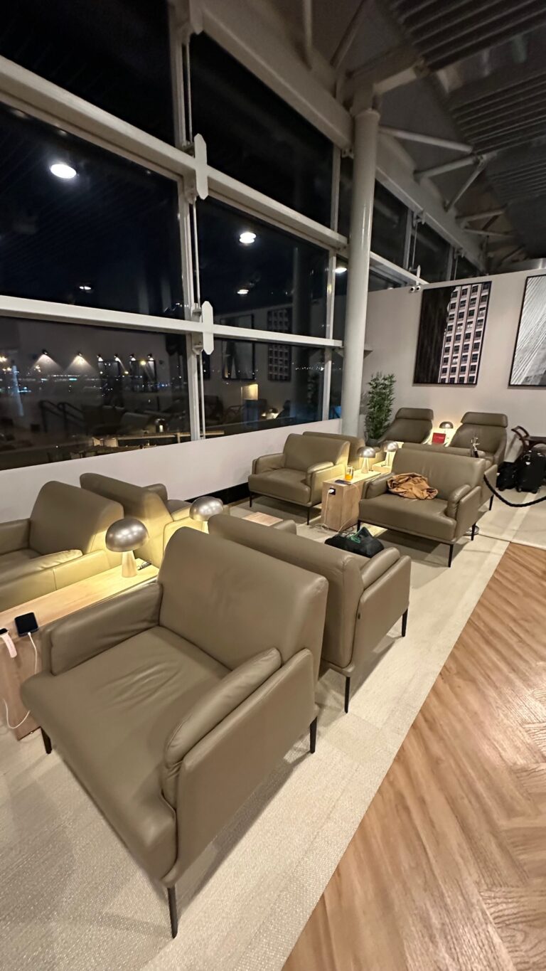 Sala VIP do C6 Bank no Aeroporto de Guarulhos (GRU) - Cartões, Milhas e Viagens