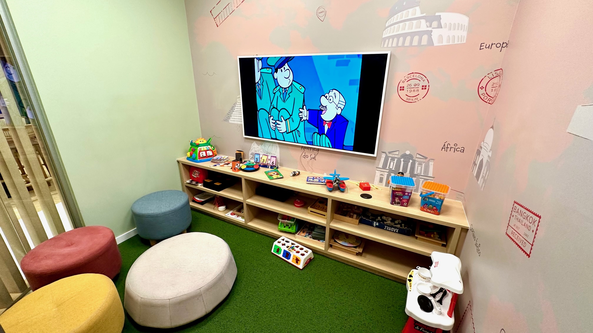 Salas VIP com brinquedoteca (kids club) para crianças no Brasil ...